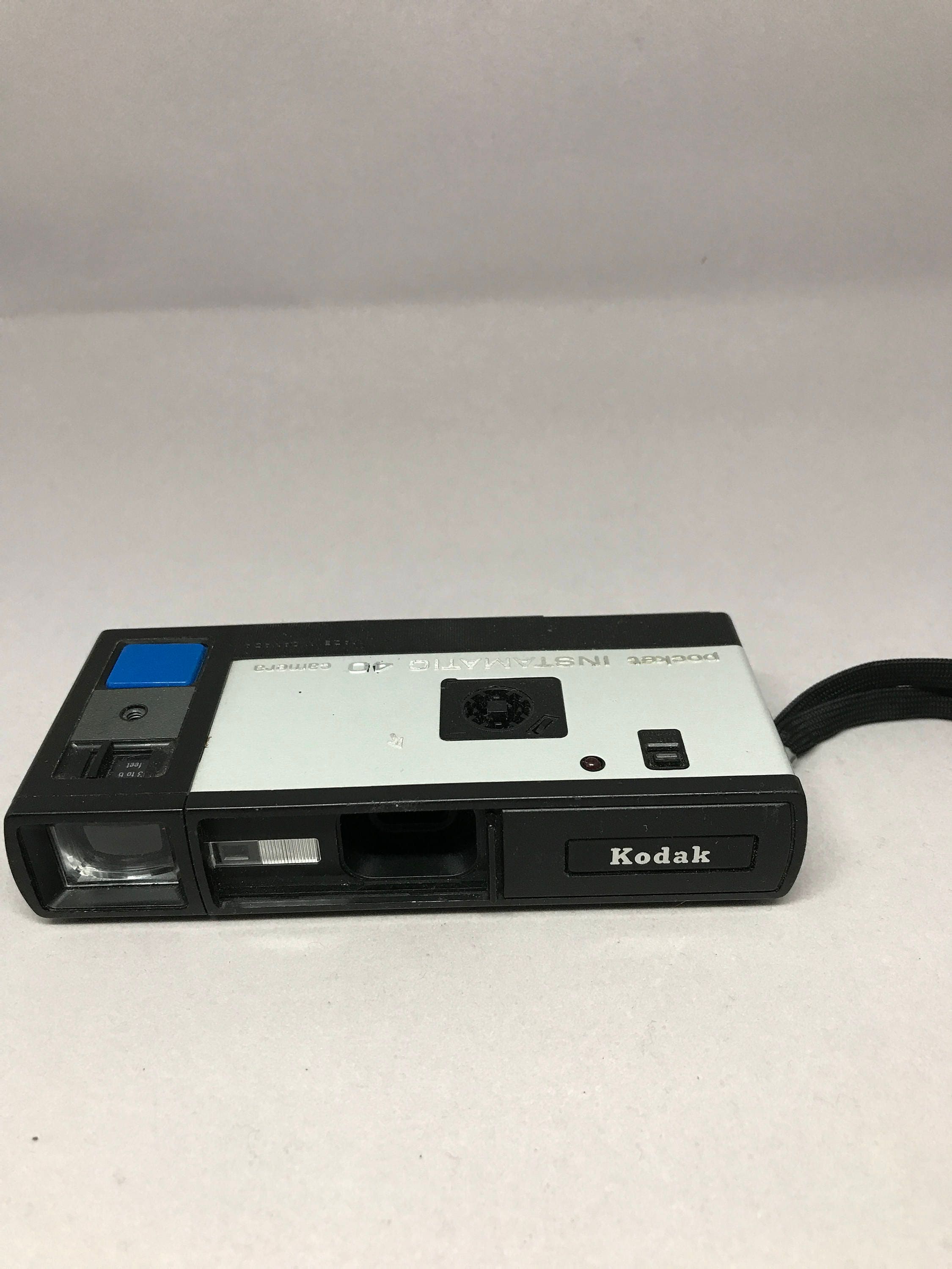 Kodak Pocket Instamatic 40 Camera, Vintage 1970's. Original Case and ...