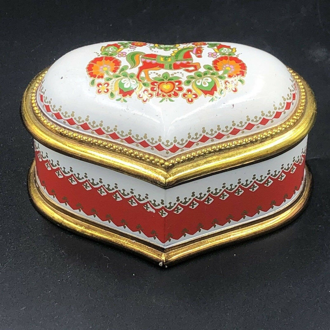 Sankyo Japan Vintage Heart Shaped Music Box Horse Enamel Pattern ...