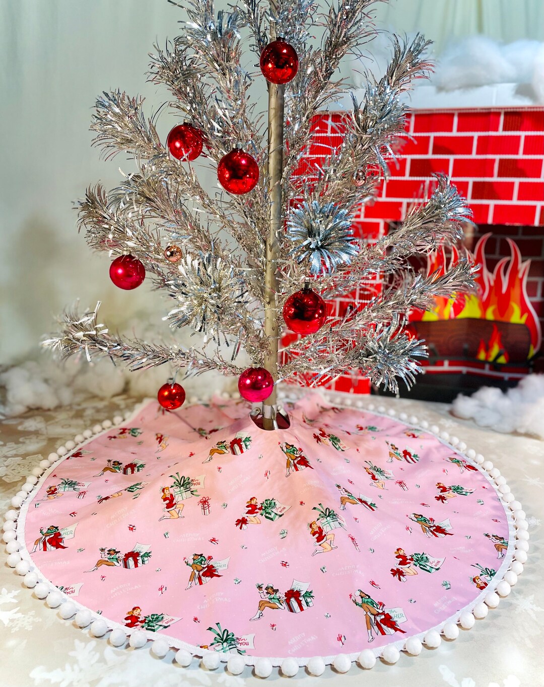 Vintage Pinup Girls Christmas Tree Skirt - Etsy