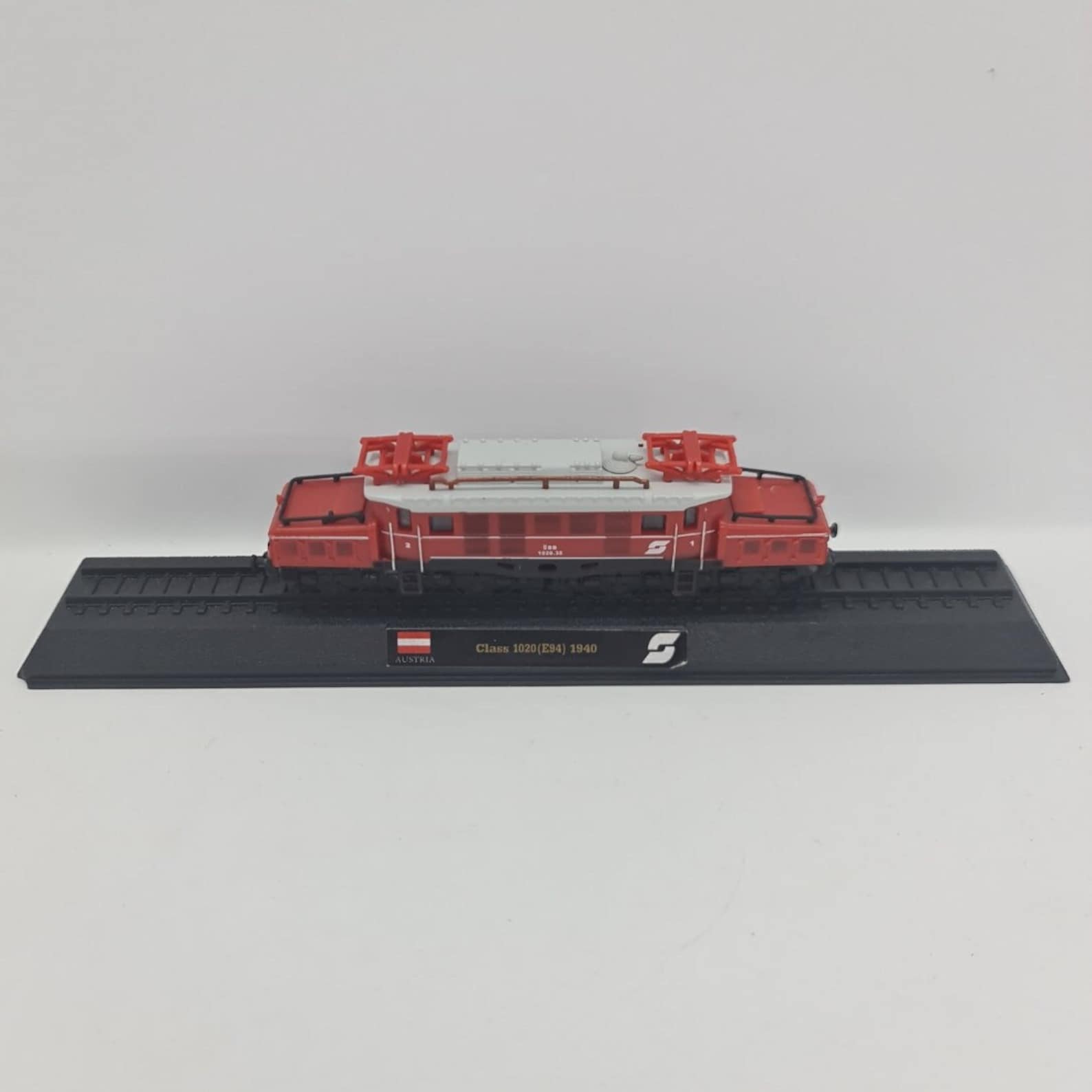 Model Train Locomotives of the World Collection Amercom Die Cast Models ...