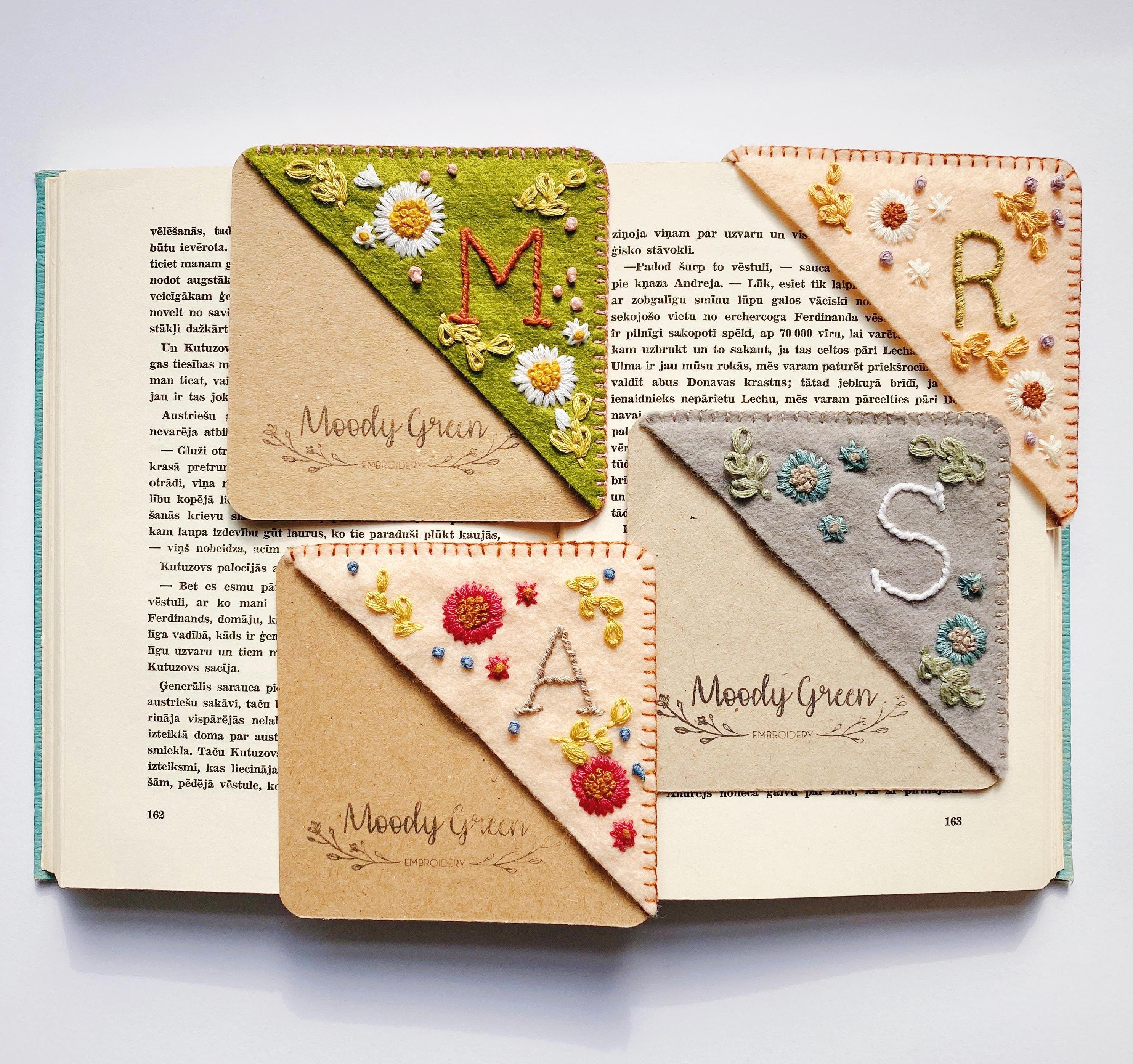 Personalized Embroidered Corner Bookmark PDF Pattern: DIY Letter ...