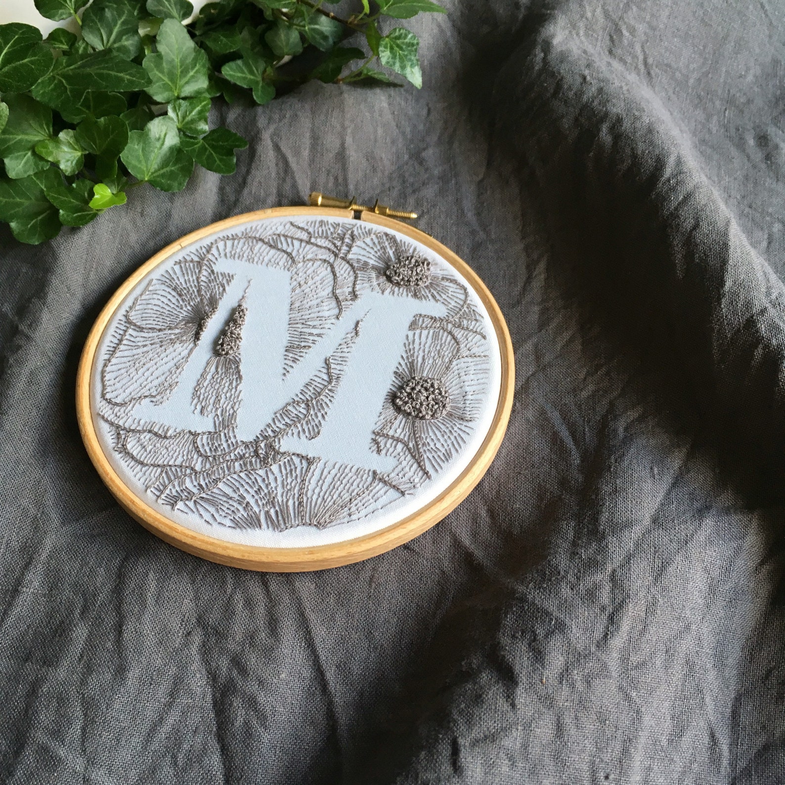 Personalized Hand Embroidery Monogram Hoop / Custom Initial - Etsy