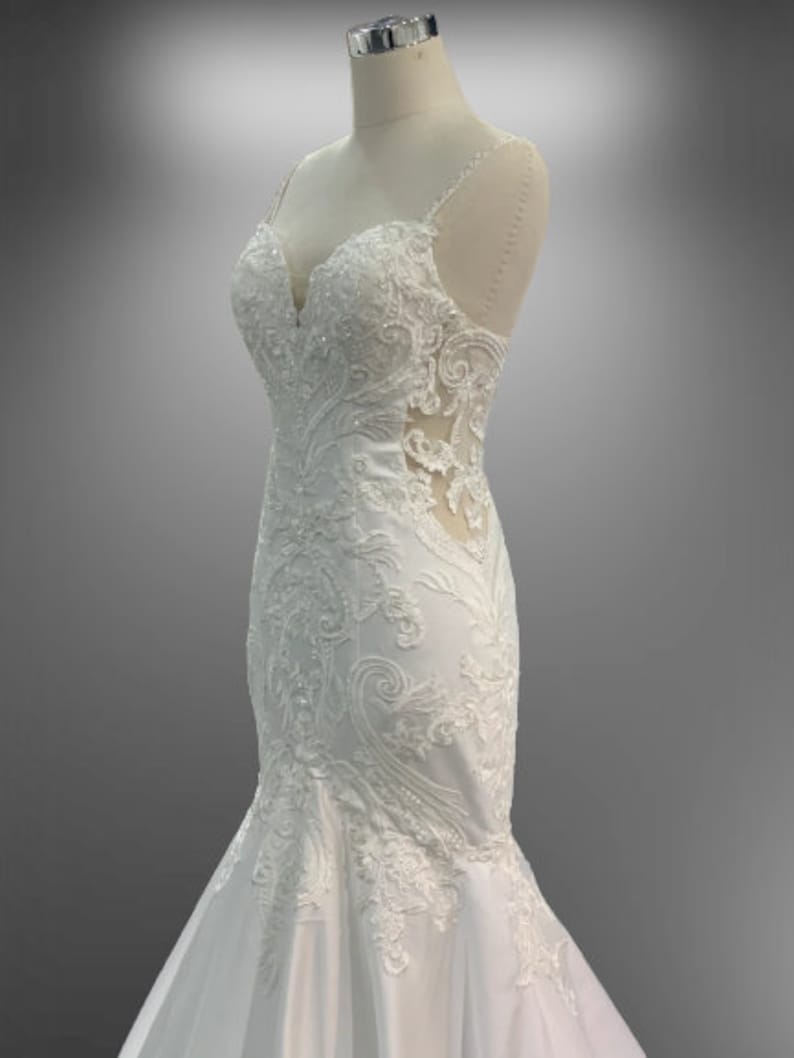 Beautiful Satin and Lace Mermaid Wedding Gown With Spectacular Train ...