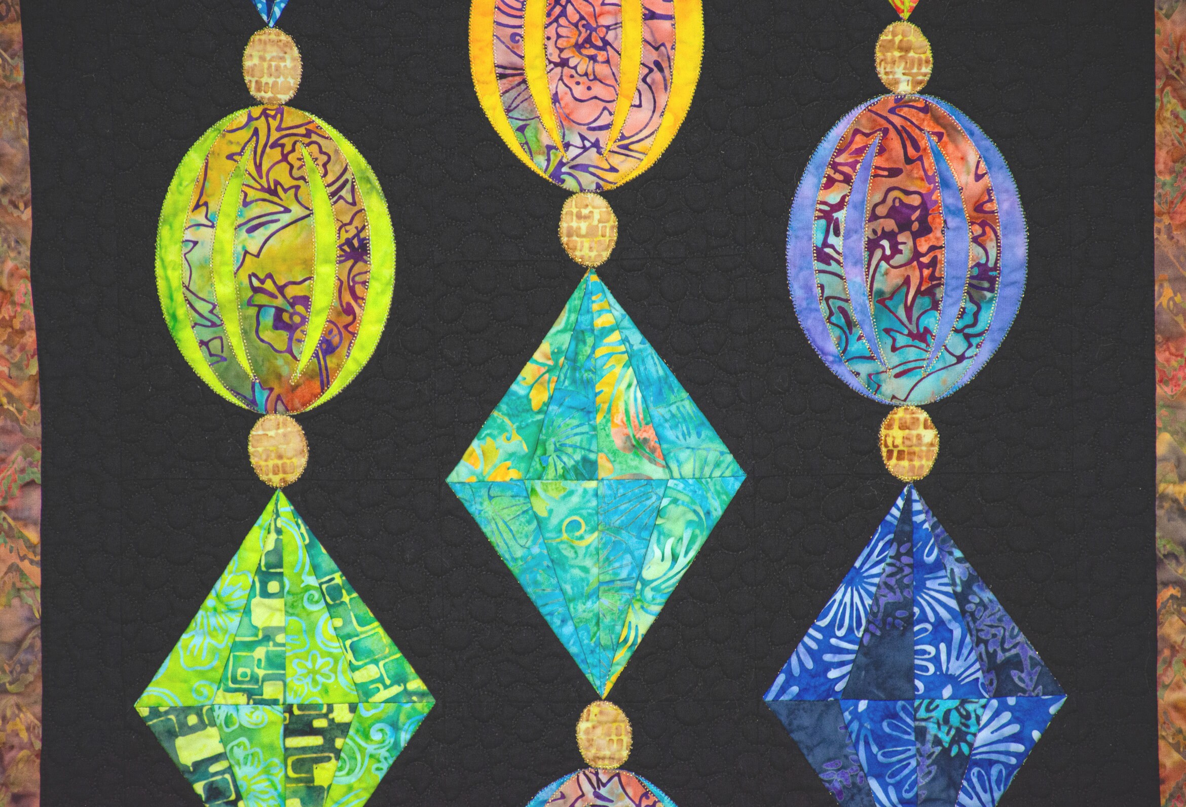 Baubles 'n Beads Quilt Wall Hanging - Make Every Day Festive! - 25" X ...