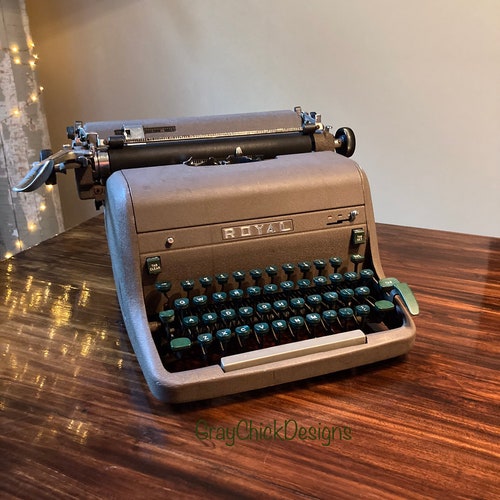 Vintage 1940s Royal Portable Typewriter Print Ad - Etsy