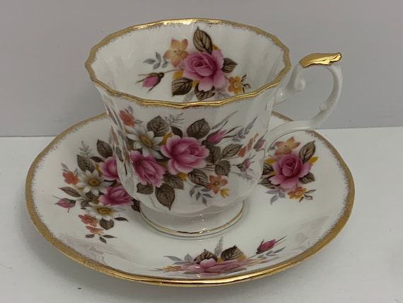 Elizabethan Staffordshire Hand Decorated Fine Bone China | Etsy