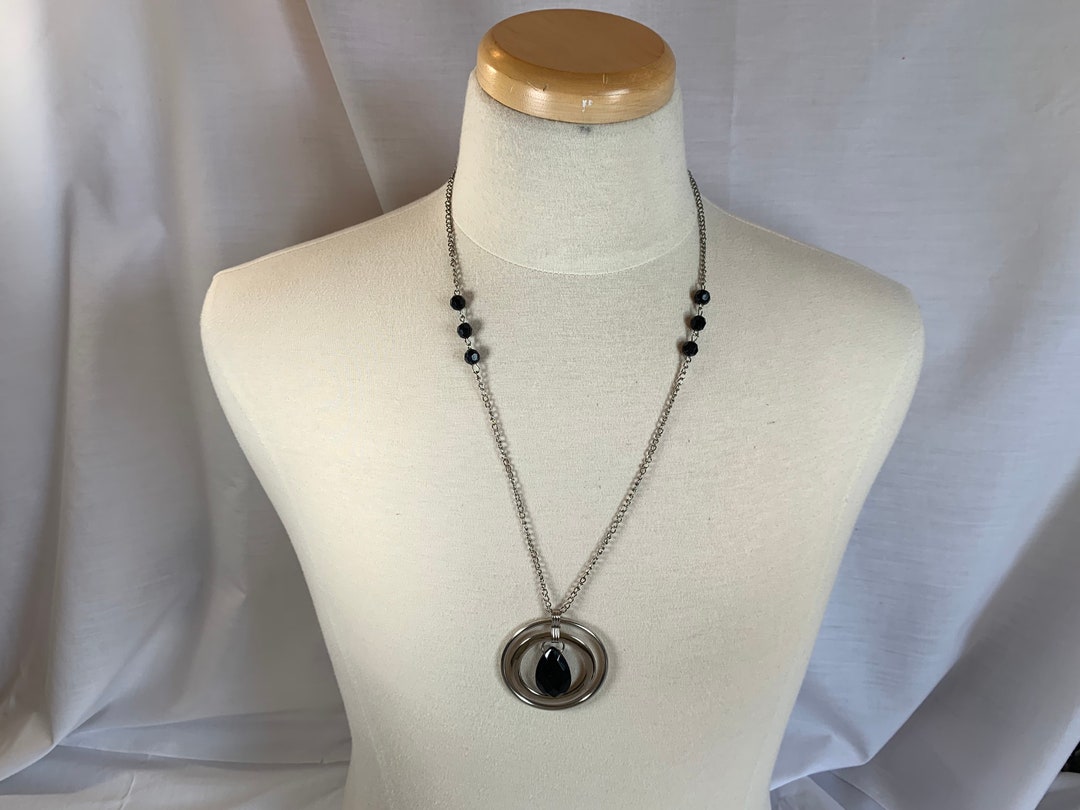 Vintage Necklace, Black Shiny Tear Drop Set in Silver Circles, Lobster ...
