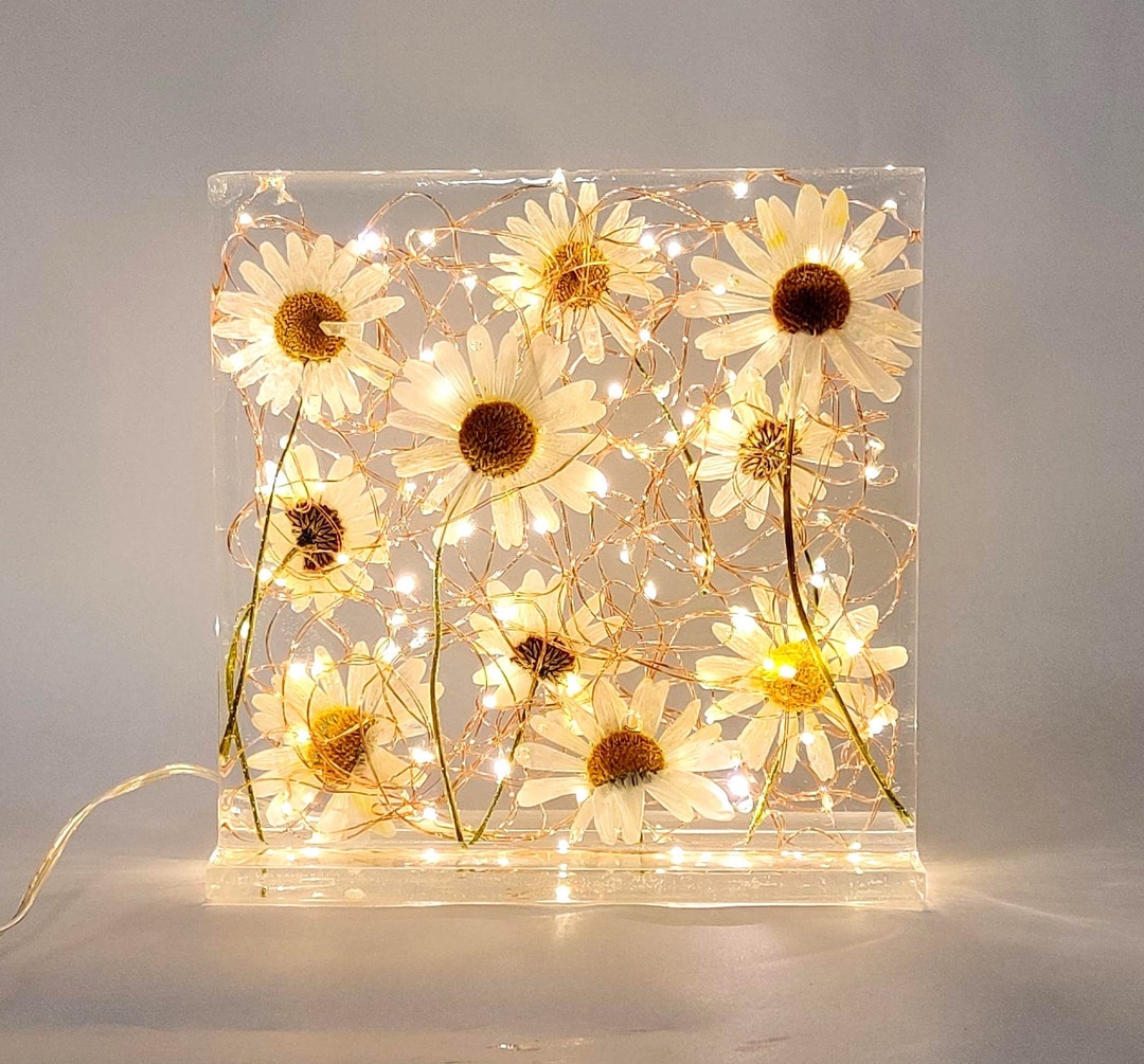 Daisies and Resin Light Sculpture Daisy Lamp Daisy Home Decor Unique ...