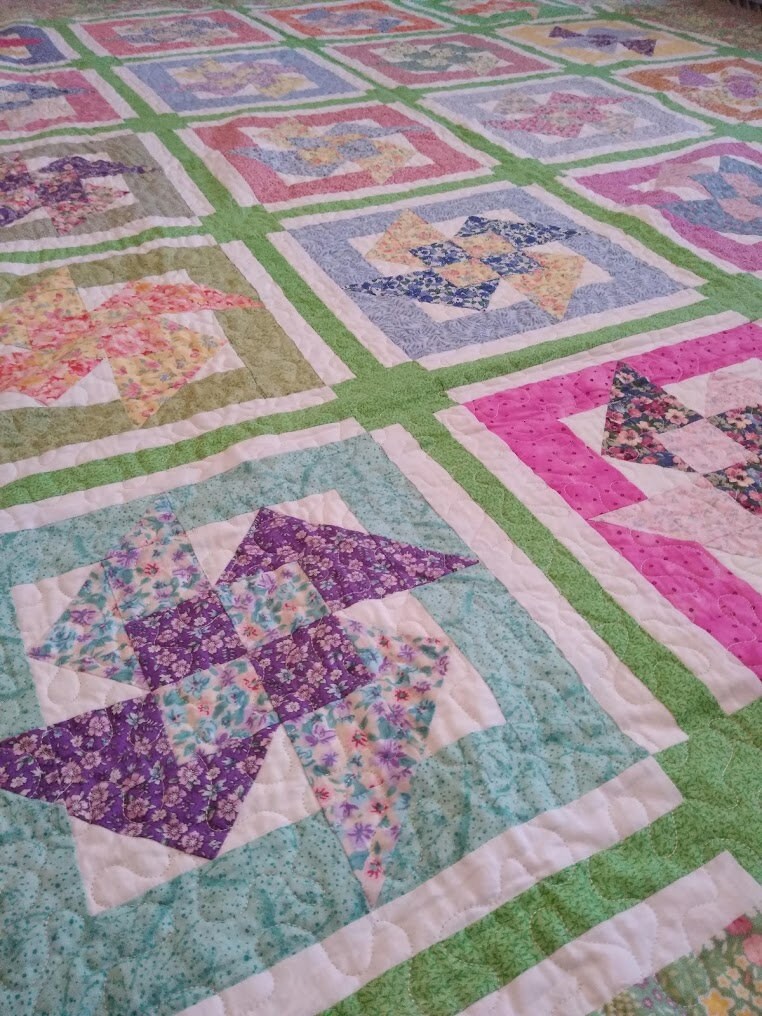 Handmade, Twin Sized, Beautiful Green Quilt! Perfect for Spring! - Etsy
