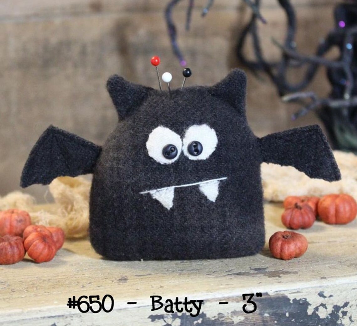 Batty Pin Keep by Cottonwood Creations - Folk Art Penny Pattern - Etsy
