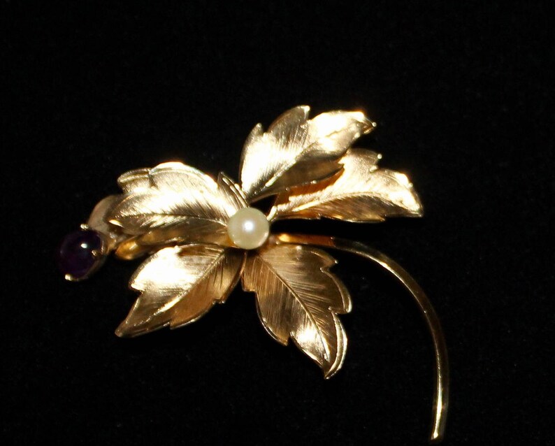 VINTAGE Wells 14k Gold Filled Flower Brooch Faux Pearl and | Etsy VINTAGE Wells 14k Gold Filled Flower Brooch Faux Pearl and | Etsy