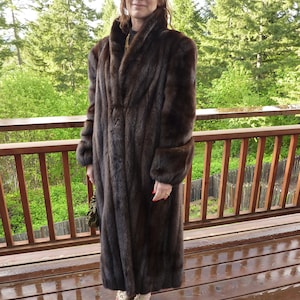 Magnificent Luxury Full Length Top Quality Natural Brown Mink Coat ...