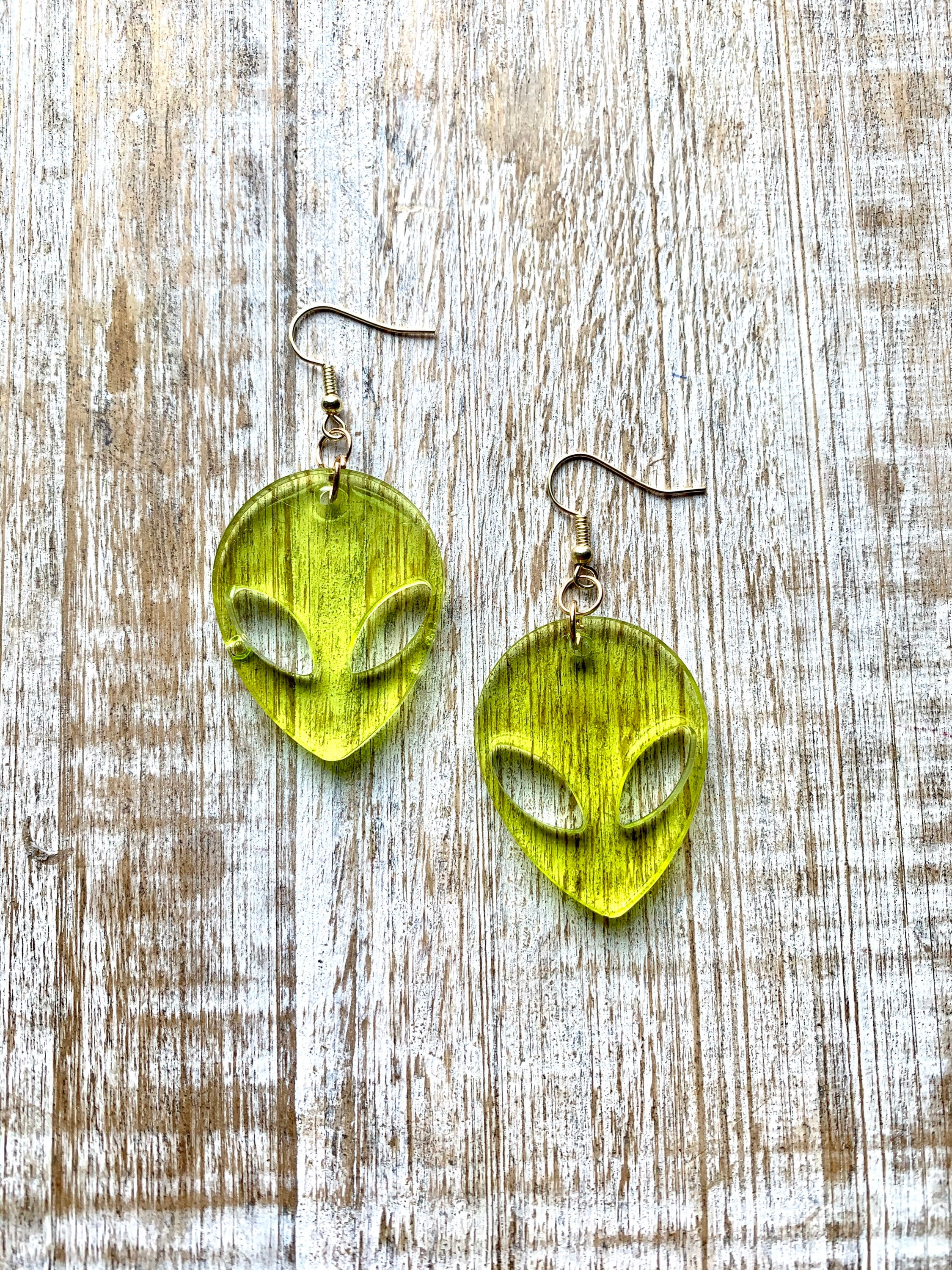 Alien Resin Earrings Resin Alien Earrings Extraterrestrial - Etsy