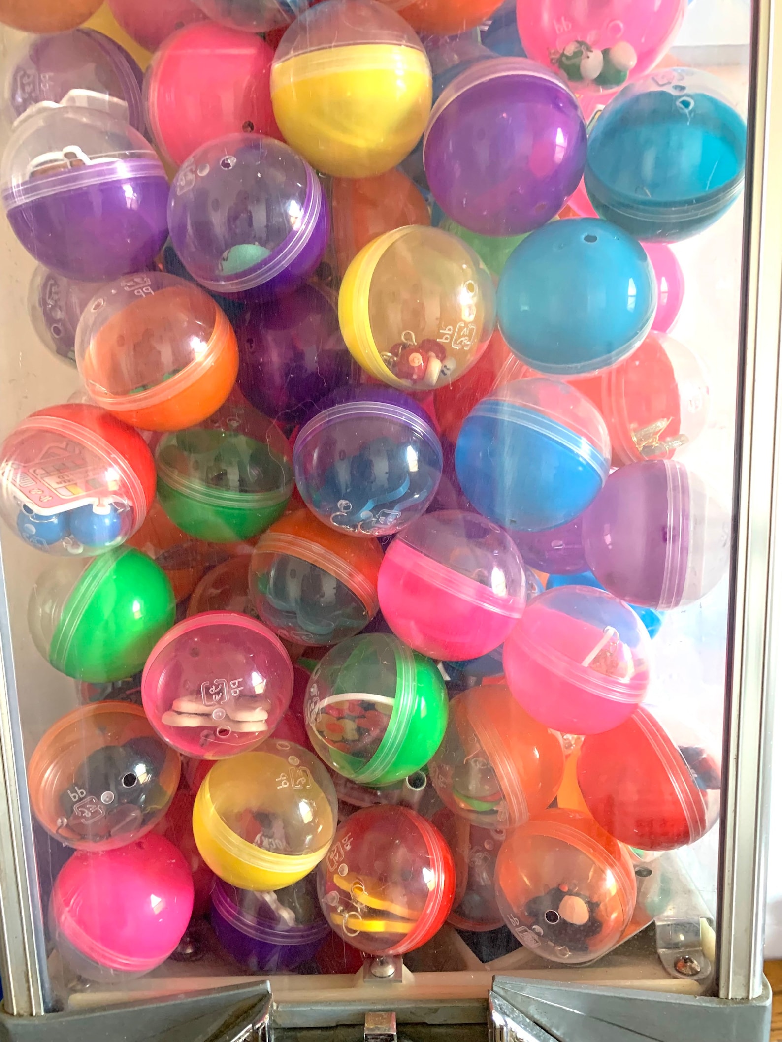 Mystery Capsules Earring Vending Machine Earrings Mystery Lucky Dip ...