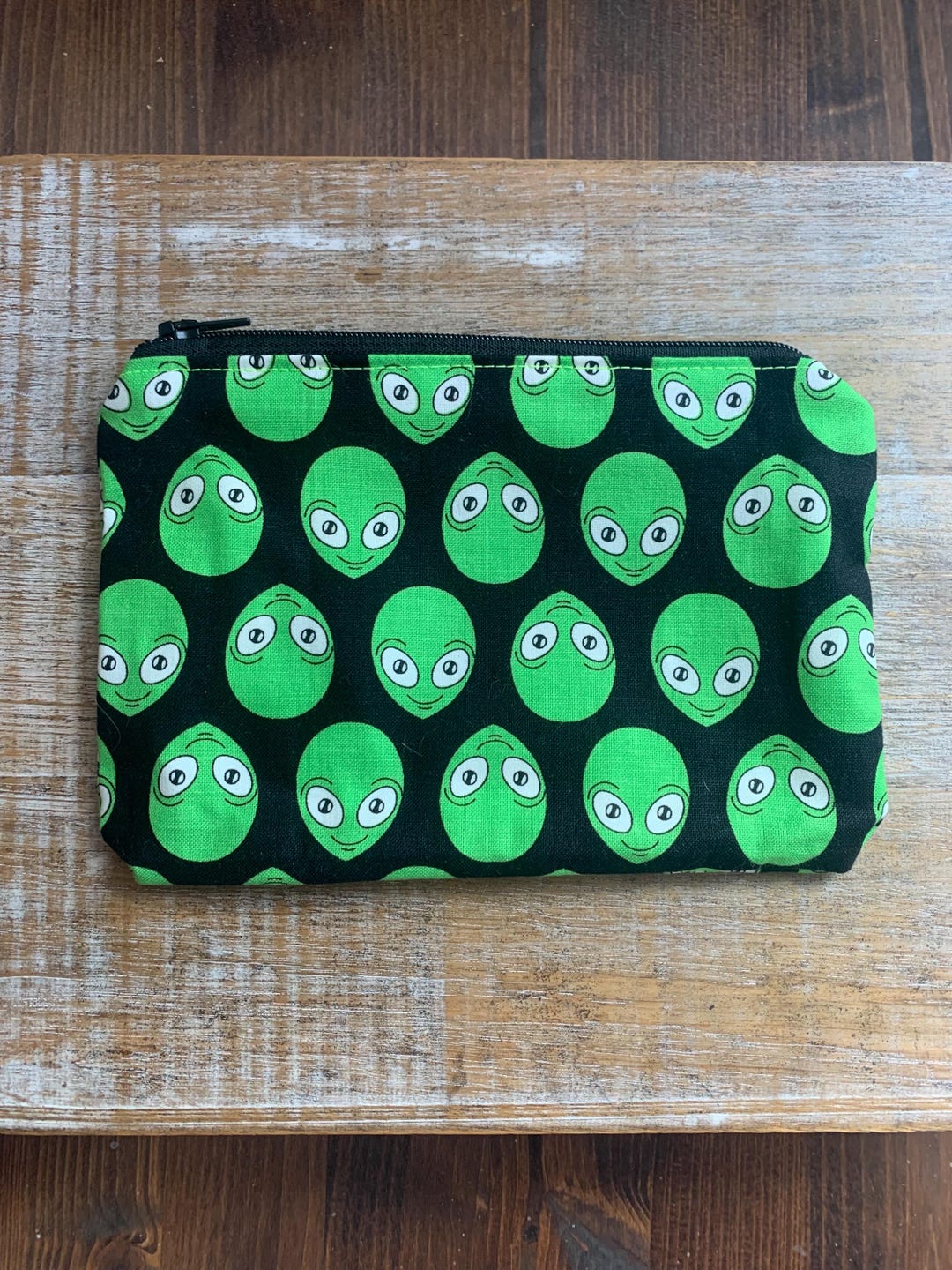 1990s Alien Wallet 1990s Bag Coin Purse Alien Zippered Pouch ID Holder ...
