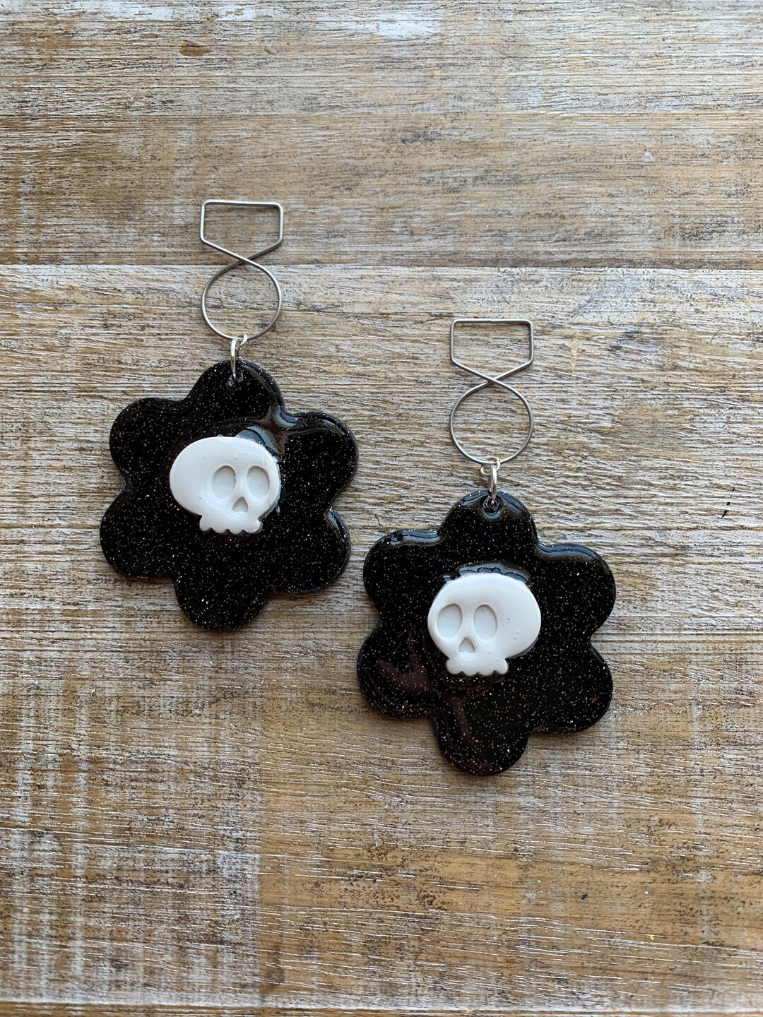 Gothic Skull Daisy Tunnel Gauge Earrings Flower Power Ear Weights Mod ...