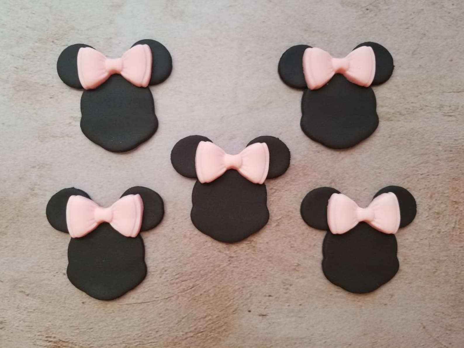 Edible Fondant Bow and Ears Cake Topper, Bow Topper. - Etsy