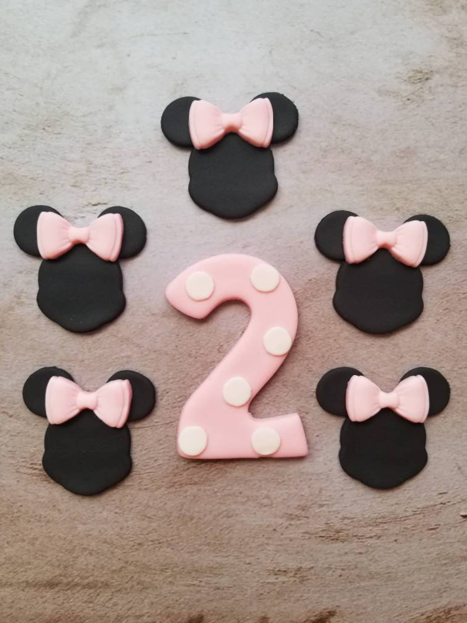 Edible Fondant Bow and Ears Cake Topper, Bow Topper. - Etsy