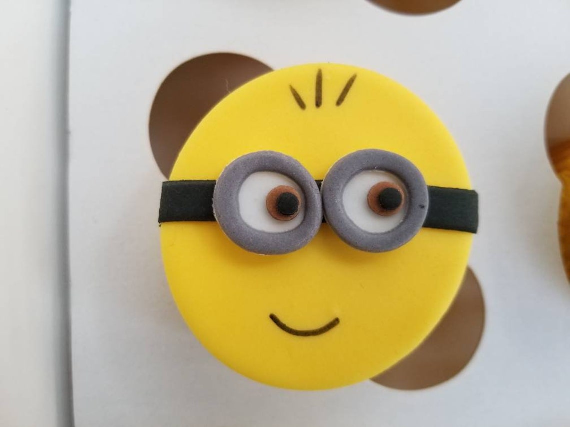 12 Minion Head Edible Cupcake Topper - Etsy