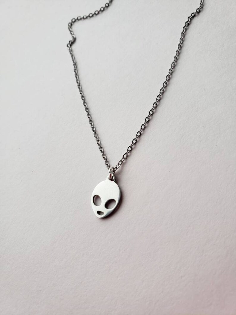 Alien Necklace Horror Fan Gothic Halloween UFO I - Etsy
