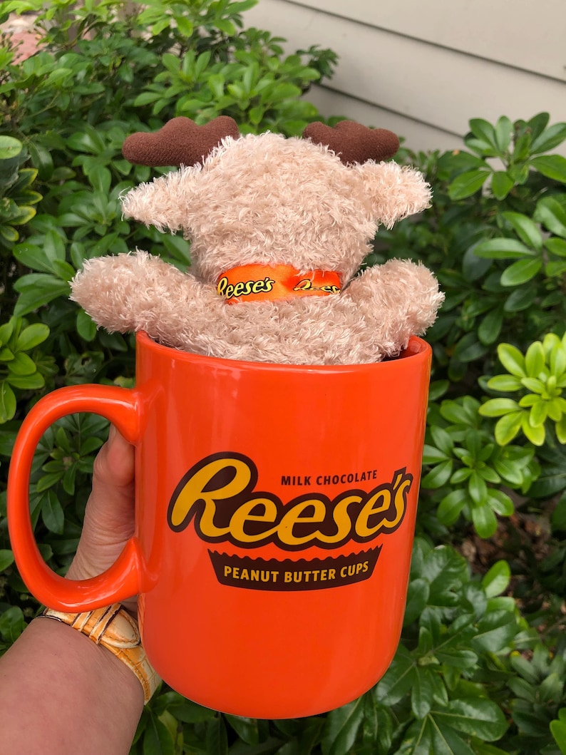 Jumbo Reeses Peanut Butter Cups Mug With Reindeer Plush Nwob Reese's ...