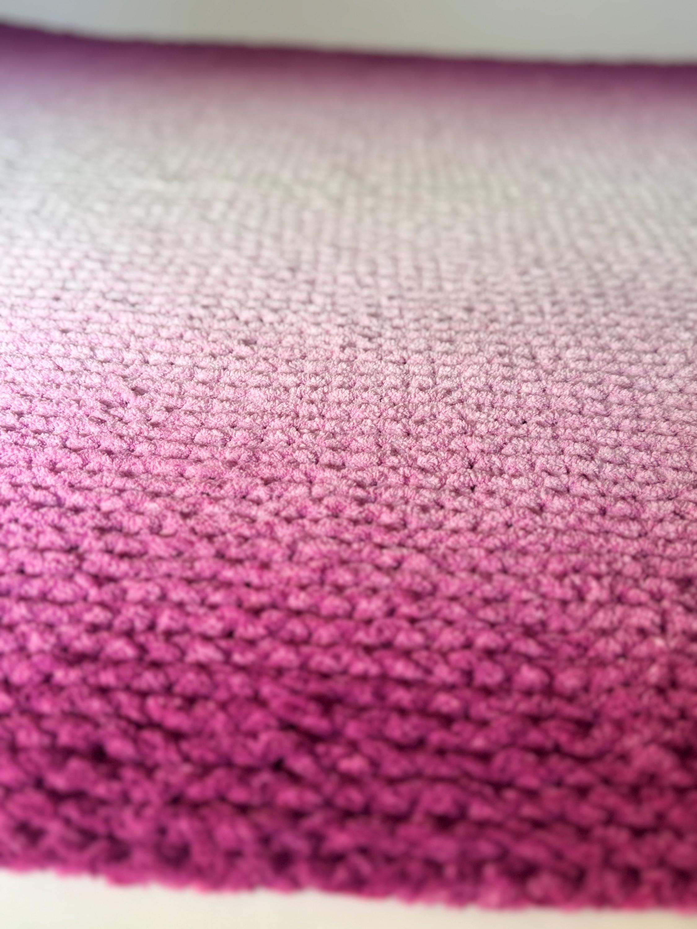 Beginner Friendly Perfect Phasing Gradual Color Change Knitted Blanket ...