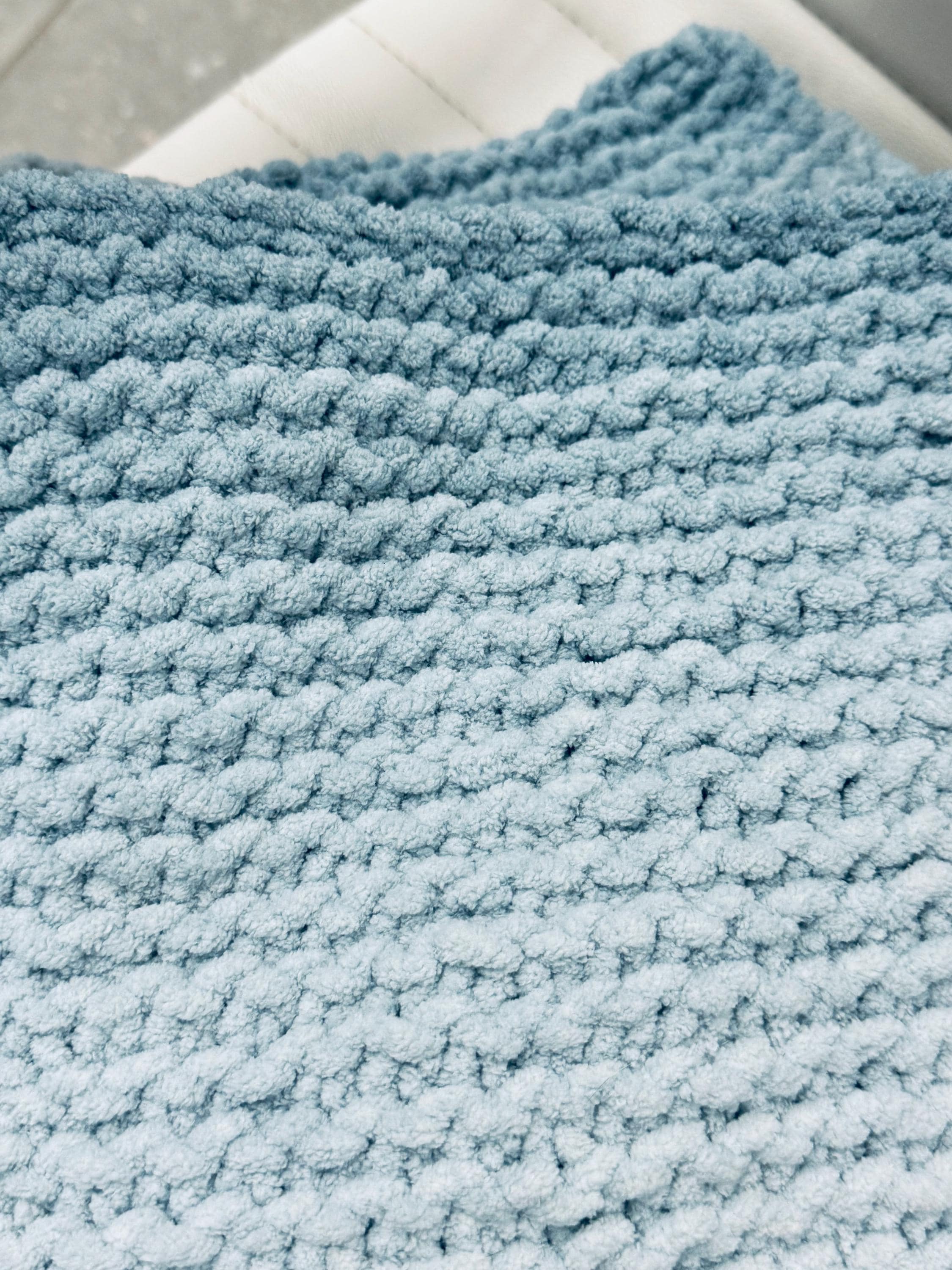 Beginner Friendly Perfect Phasing Gradual Color Change Knitted Blanket ...