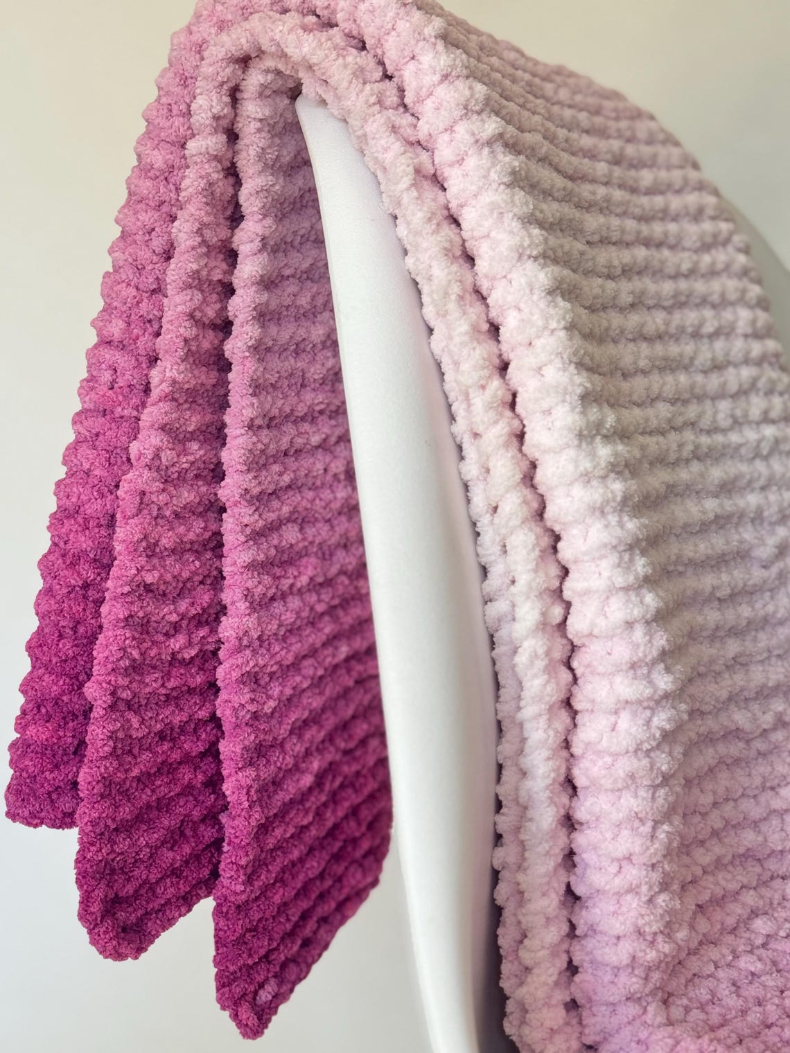 Beginner Friendly Perfect Phasing Gradual Color Change Knitted Blanket ...