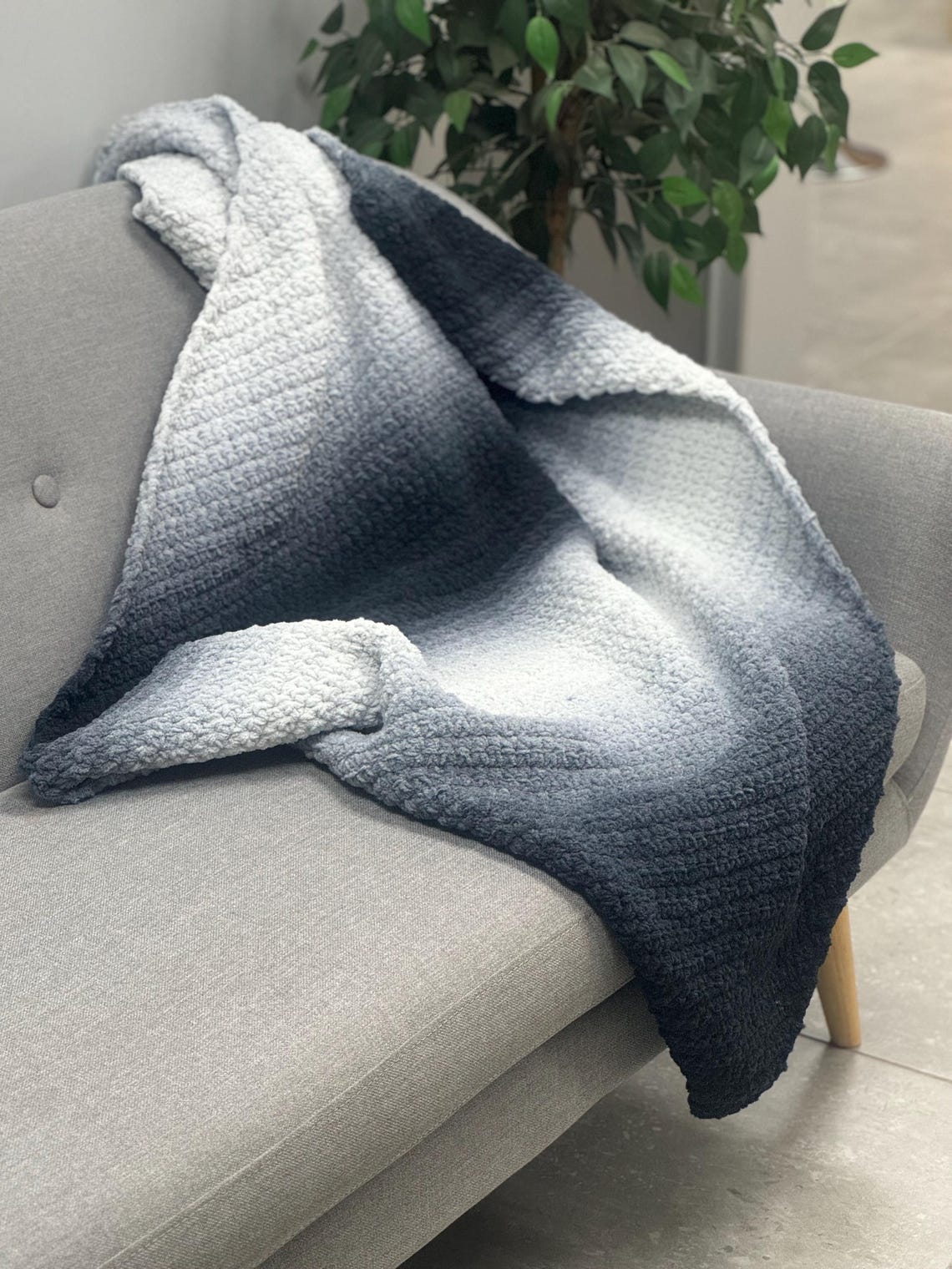 Beginner Friendly Perfect Phasing Gradient Diagonal Crochet Blanket ...