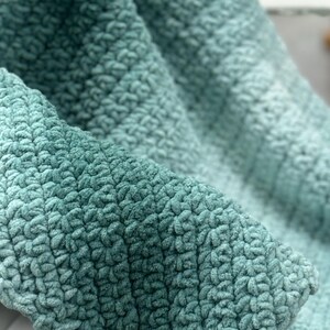 Beginner Friendly Perfect Phasing Gradient Diagonal Crochet Blanket ...