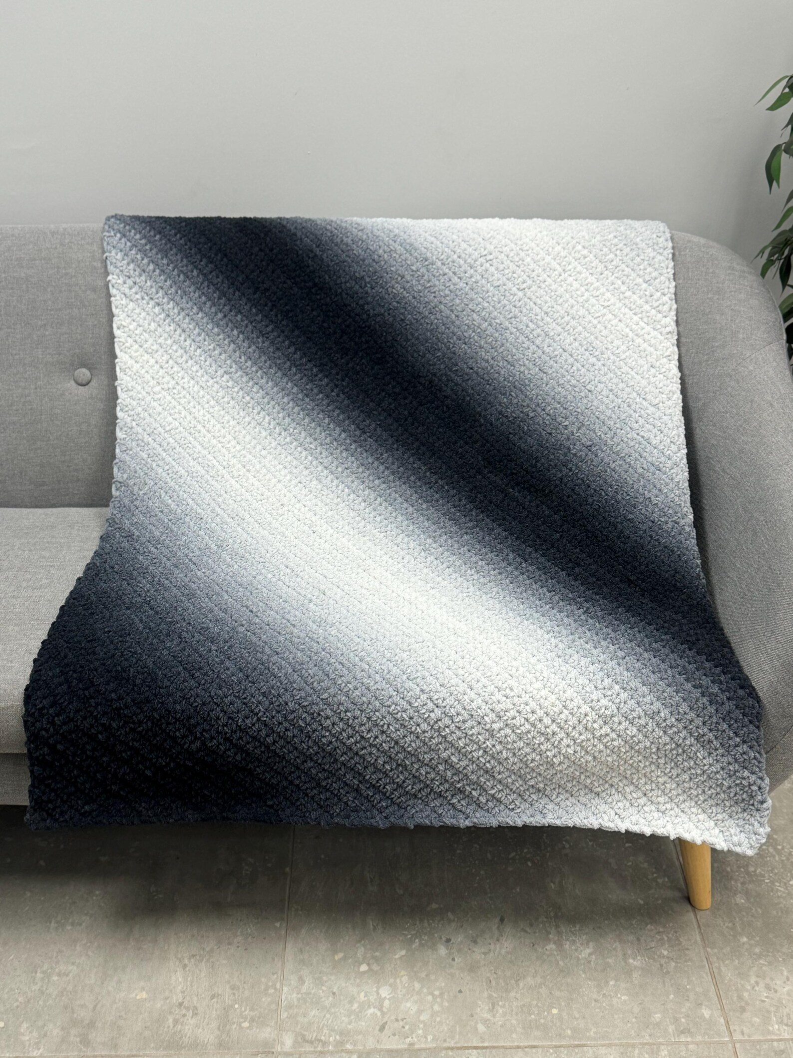Beginner Friendly Perfect Phasing Gradient Diagonal Crochet Blanket ...