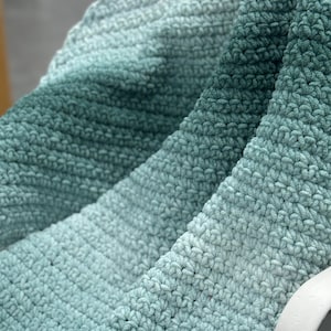 Beginner Friendly Perfect Phasing Gradient Diagonal Crochet Blanket ...