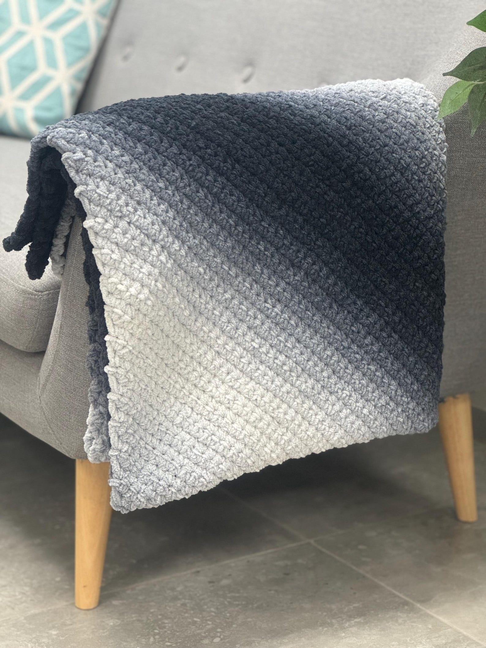 Beginner Friendly Perfect Phasing Gradient Diagonal Crochet Blanket ...