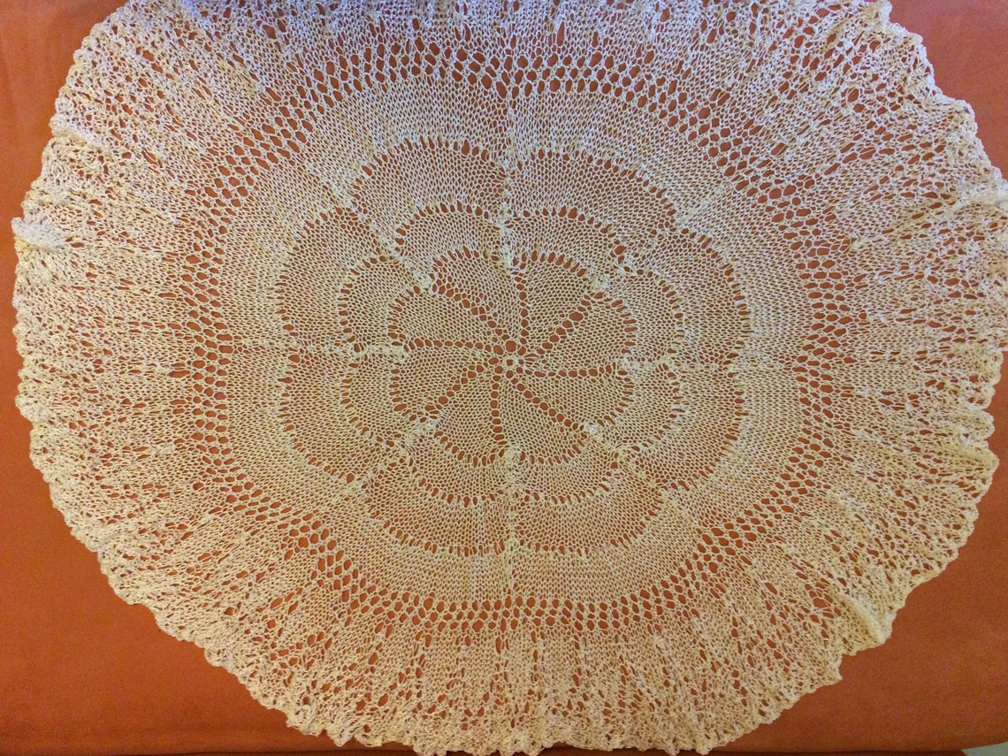 Handmade Tablecloth Hand-knit Tablecloth of Polyamide Thread - Etsy