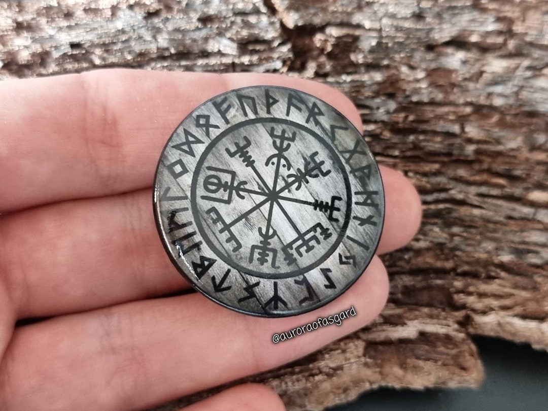 CLEARANCE 1x Vegvisir Metal Pin Badge realistic Wood Effect - Etsy UK