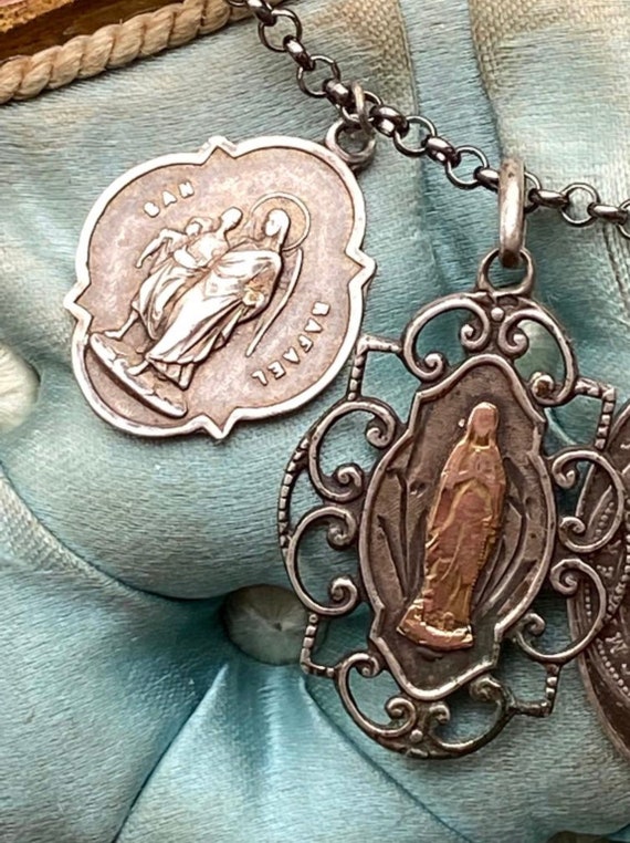 Antique Holy Medals, Our Lady of Lourdes, Christ of B… - Gem
