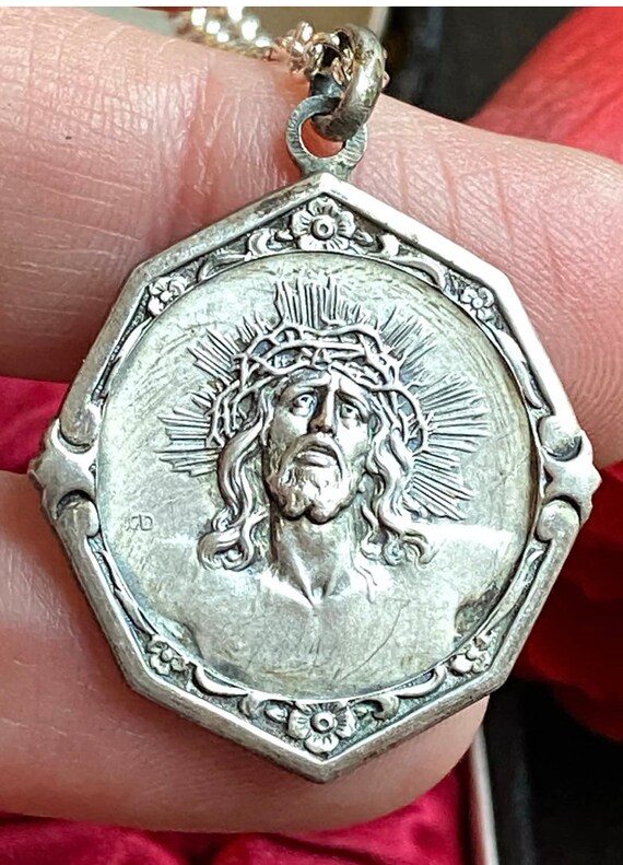 Spanish Jesus Christ of Nazareth Medal - Gem