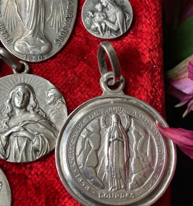 Set of Vintage Holy Medals Mother Mary and St Teresa of Avila - Etsy