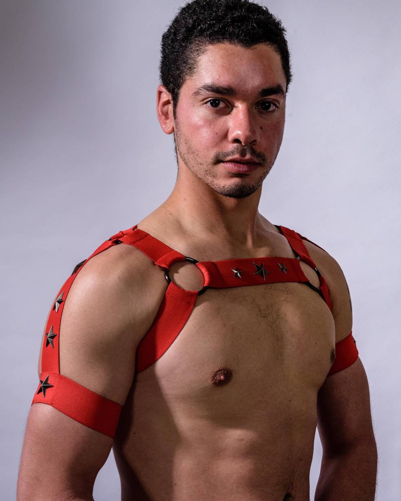Men's Red Elastic Chest Harness With Built in Arm Band Strap Burlesque ...