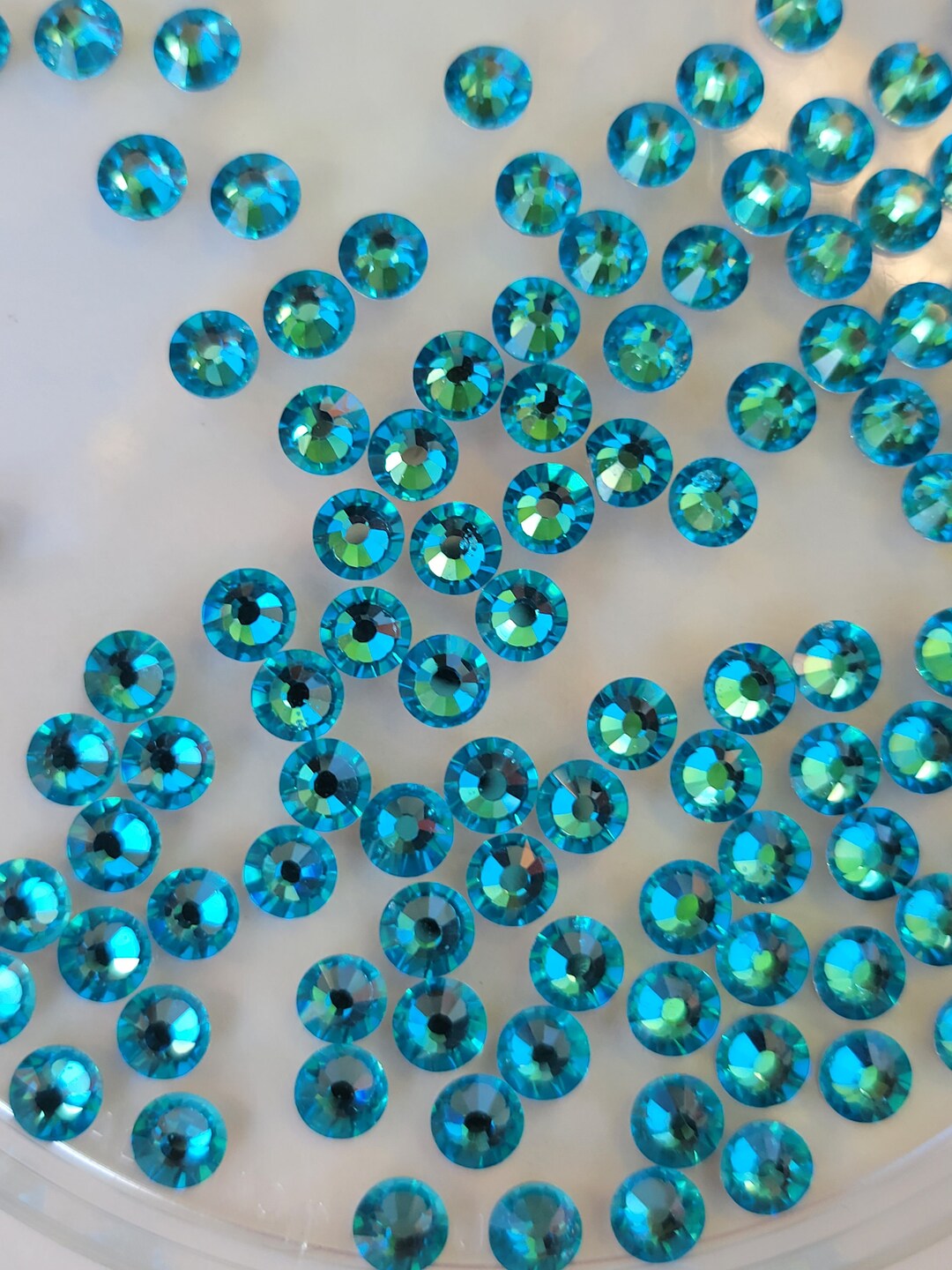 Blue Carrington Crystal Glass Flat Back 16SS Sky #115 Gross 144 Count ...