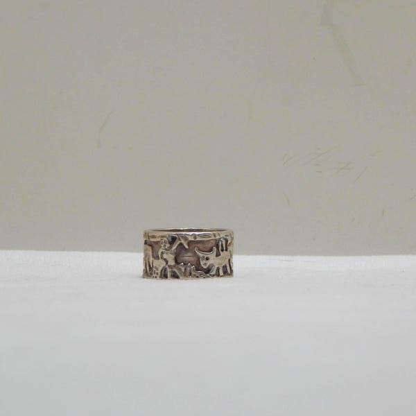 Storyteller Ring - Etsy