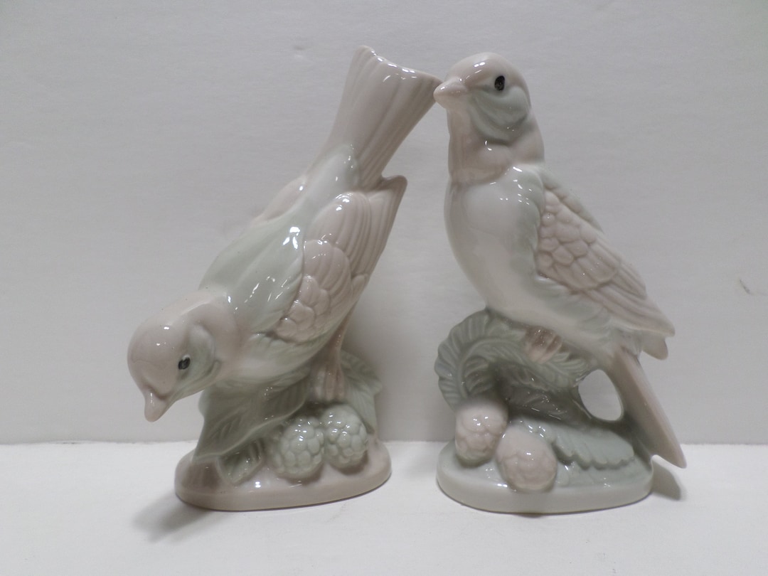 Vintage Duncan Royale Bird Figurines Fine Porcelain Green and Pink Set ...