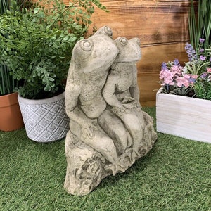 Stone Garden Pair of Frogs Frog Toad on Log Statue Ornament - Etsy