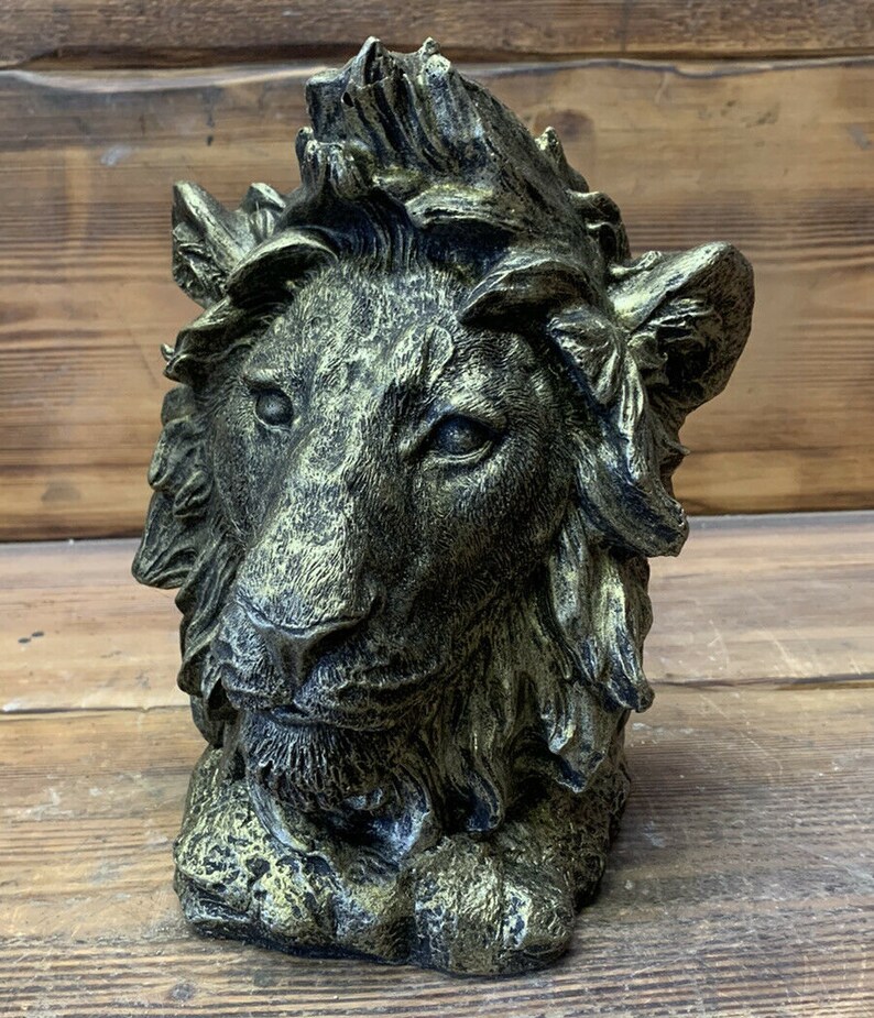 Stone Garden Detailed Lion Head Bronzed Gold Detailed Gift Ornament ...