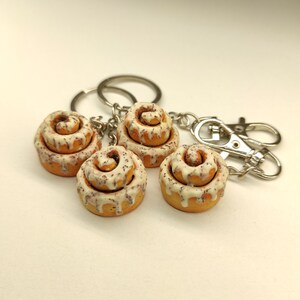 Cinnamon Roll Keychain, Cinnamon Bun Charm - Etsy