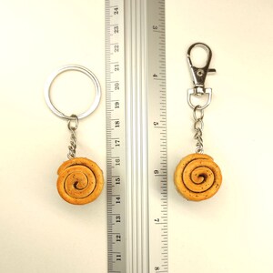 Cinnamon Roll Keychain, Cinnamon Bun Charm - Etsy