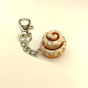 Cinnamon Roll Keychain, Cinnamon Bun Charm - Etsy