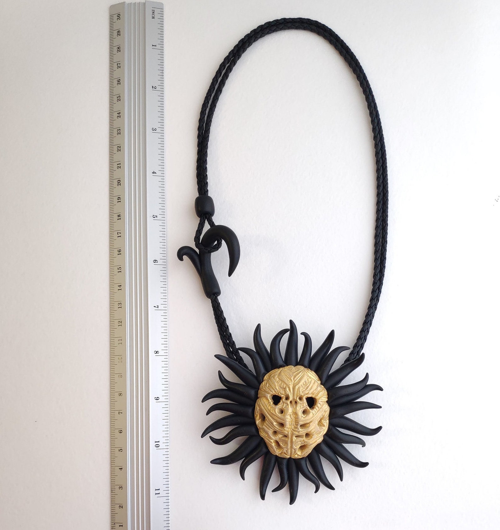 Death Stranding Golden Lion Mask Necklace, Geek Jewelry - Etsy