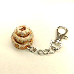 Cinnamon Roll Keychain, Cinnamon Bun Charm - Etsy