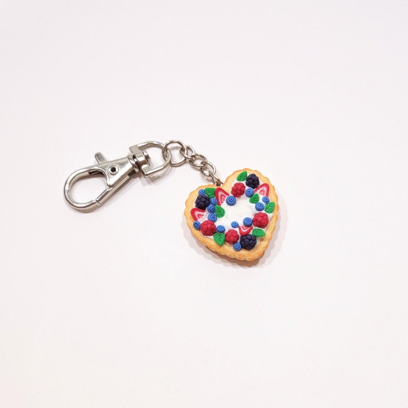 Heart shaped berry pie keychain Miniature food polymer clay | Etsy